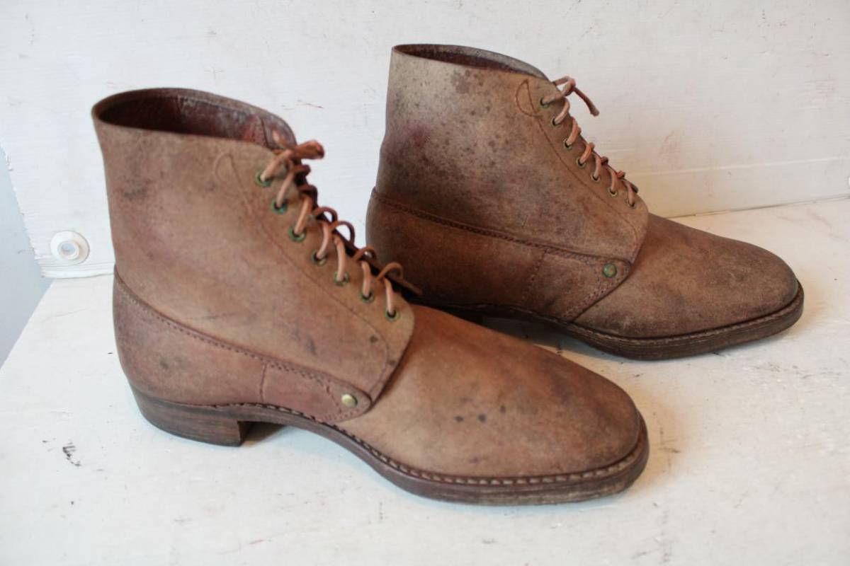 Paire de brodequins cloutés Mdle 1917 Datés 1940 - Ventes d'antiquités ...